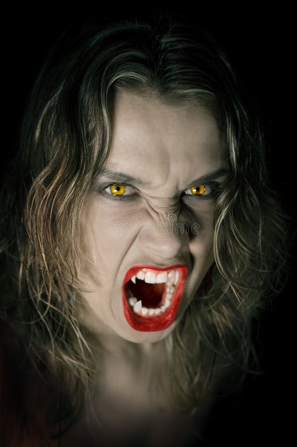 Dame de vampire photo stock. Image du renarde, fâché, croc - 6843092