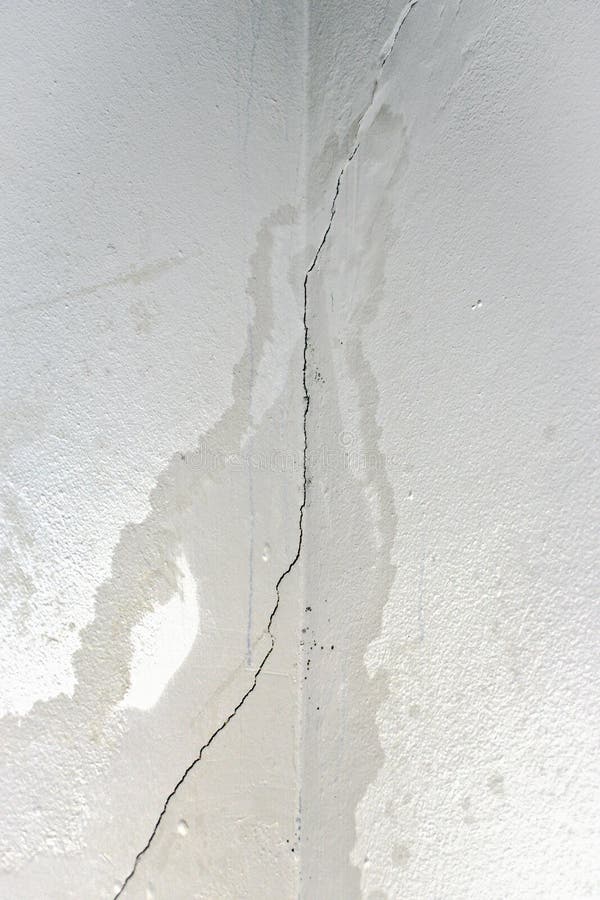 Damp Wall Cracks and Water Leaks. Crack and Split Wall Stock Photo ...