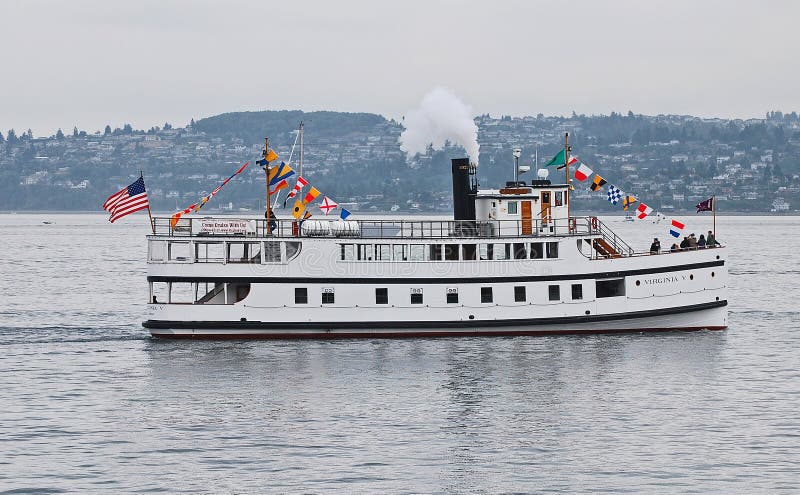 Alter Dampfer redaktionelles stockfotografie. Bild von extrem - 26911897