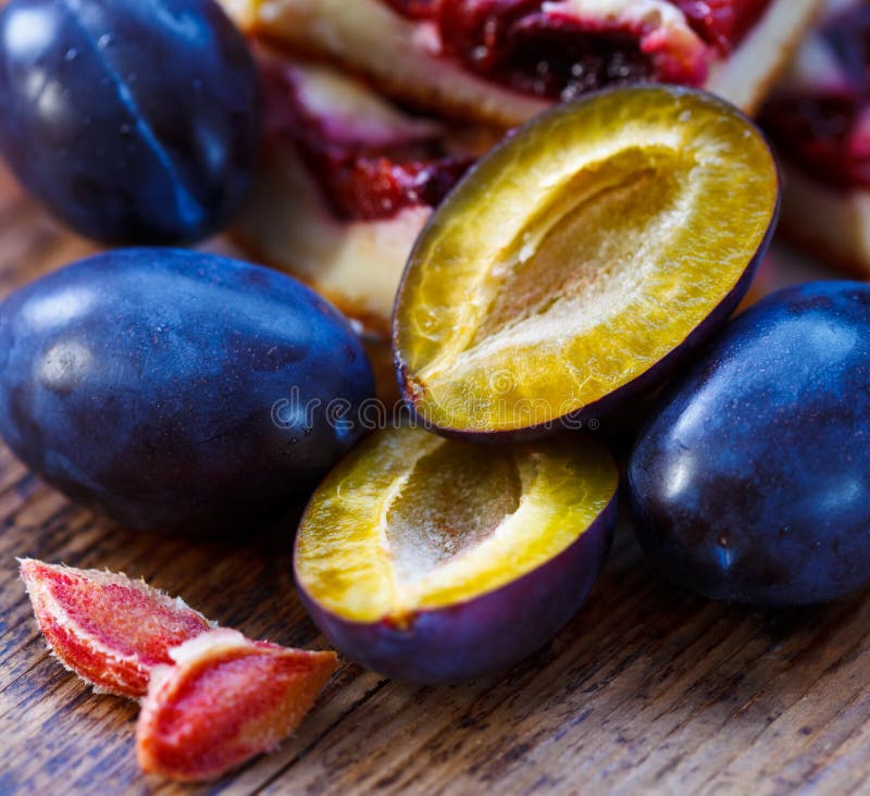 Damson plums and cake stock photo. Image of purple, autumn - 16142464
