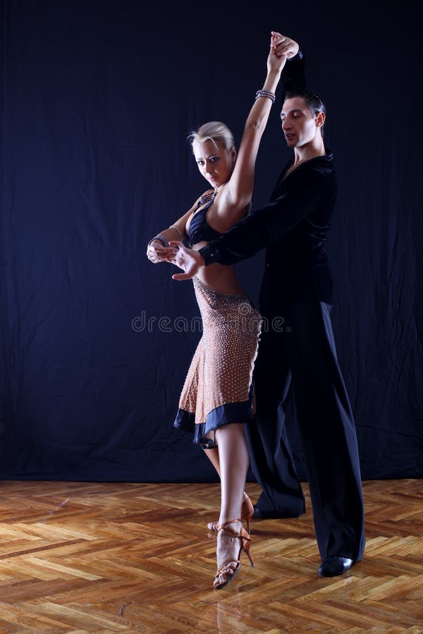 Dançarinos No Salão De Baile Imagem de Stock - Imagem de pares ...