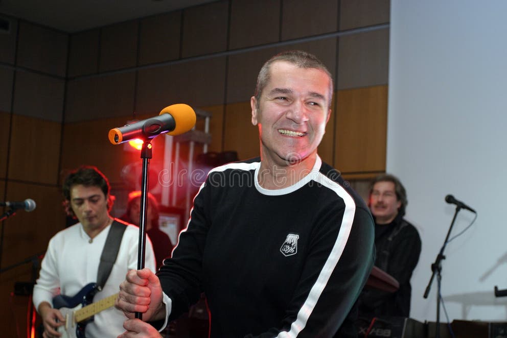 Dan Bitman editorial photography. Image of great, song - 22746252