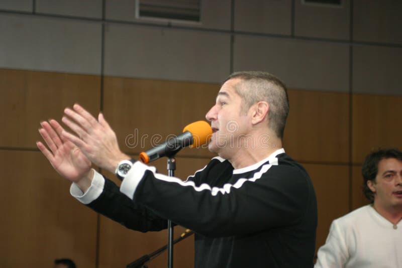 Dan Bitman editorial stock image. Image of rock, smile - 33146699