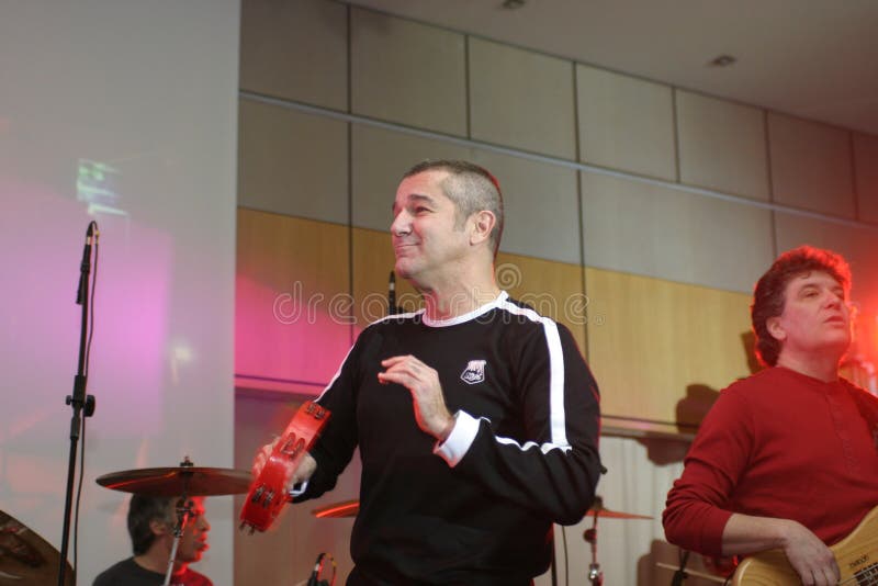 Dan Bitman editorial stock image. Image of rock, smile - 33146699