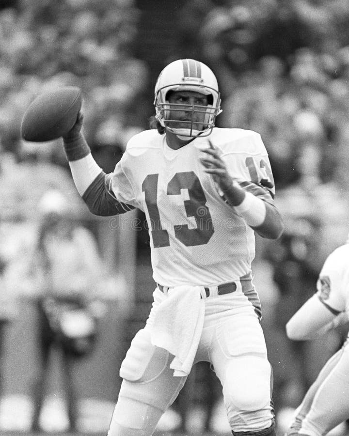 Dan Marino editorial photo. Image of helmet, athlete - 21383026