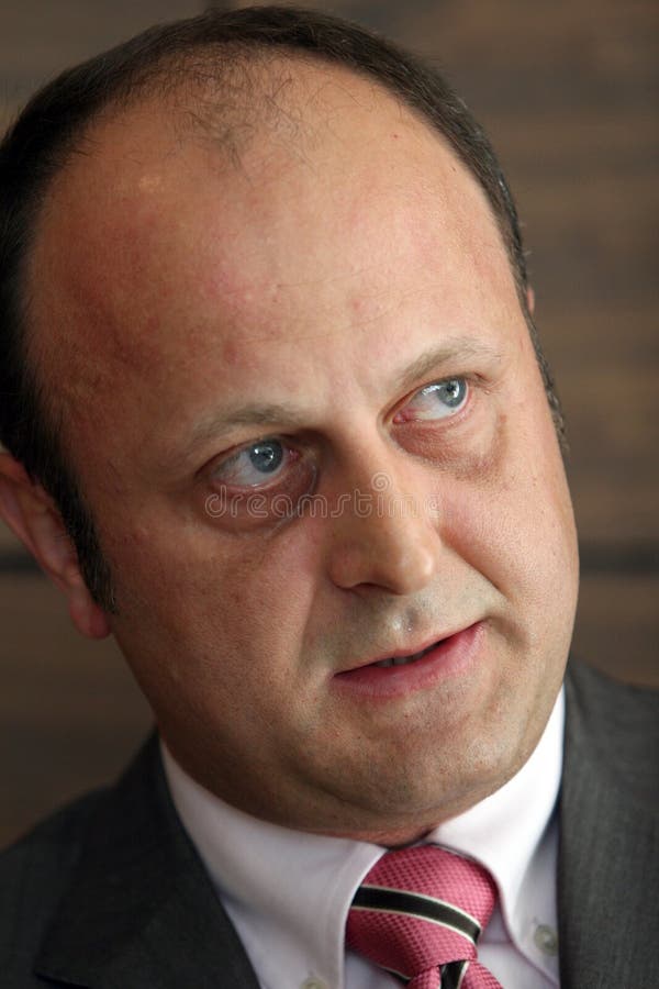 Dan Sucu editorial image. Image of speech, house, officer - 25628185