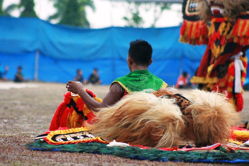 Dance and Attraction of Traditional Reog Ponorogo Editorial Stock Photo ...