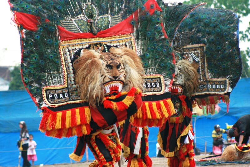 Attraction of Traditional Reog Ponorogo Editorial Photo - Image of ...