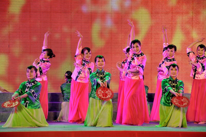 Dance To Celebrate Lantern Festival Editorial Stock Image - Image of ...