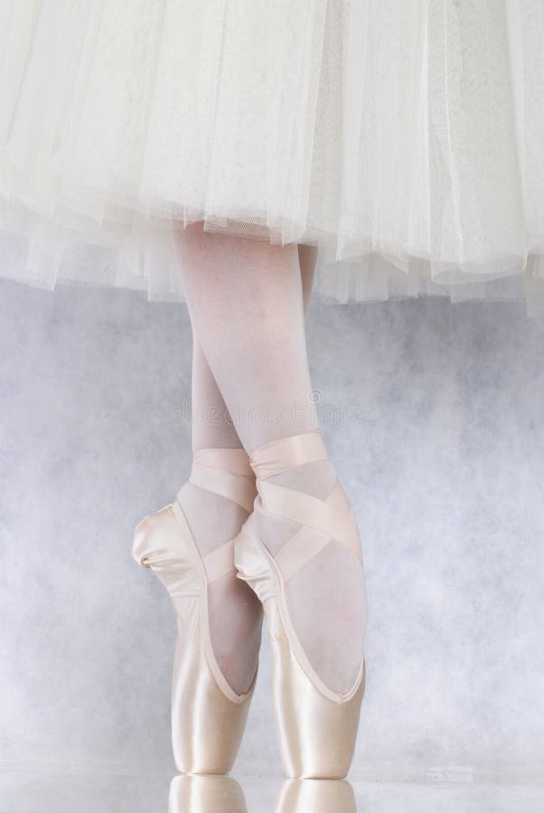 Dancer in ballet pointe stock photo. Image of shoes, theater - 4455740