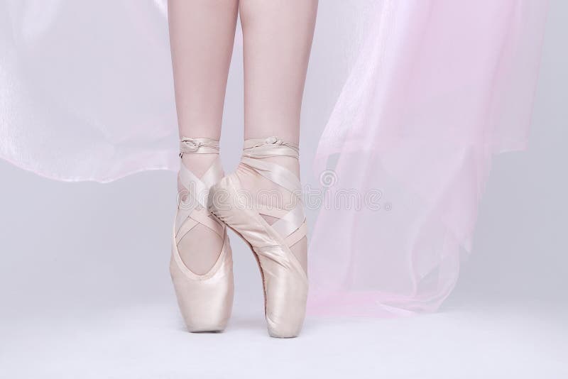 Dancer in Pink Pointe Shoes Using Proper Technique Stock Photo - Image of shoes, pink: 90631976