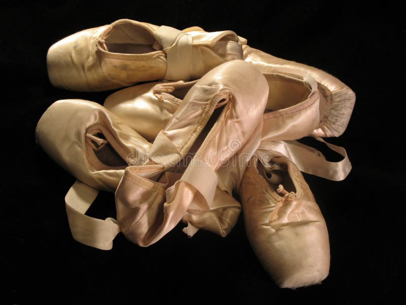 Dancer In Ballet Pointe Picture. Image: 3198846
