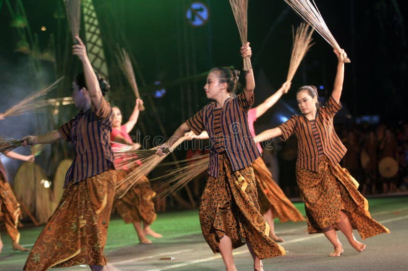 Dancers editorial stock image. Image of java, sweeping - 50552974