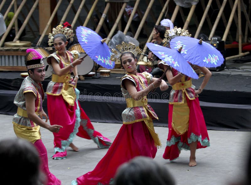 Dancers editorial stock photo. Image of event, dancer - 77800758