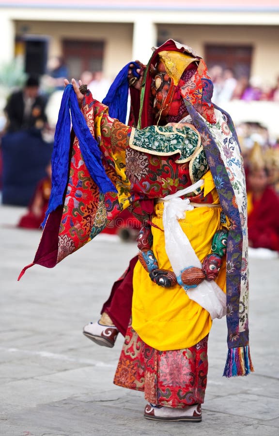 Dancing buddhists lamas editorial image. Image of buddhism - 21888735