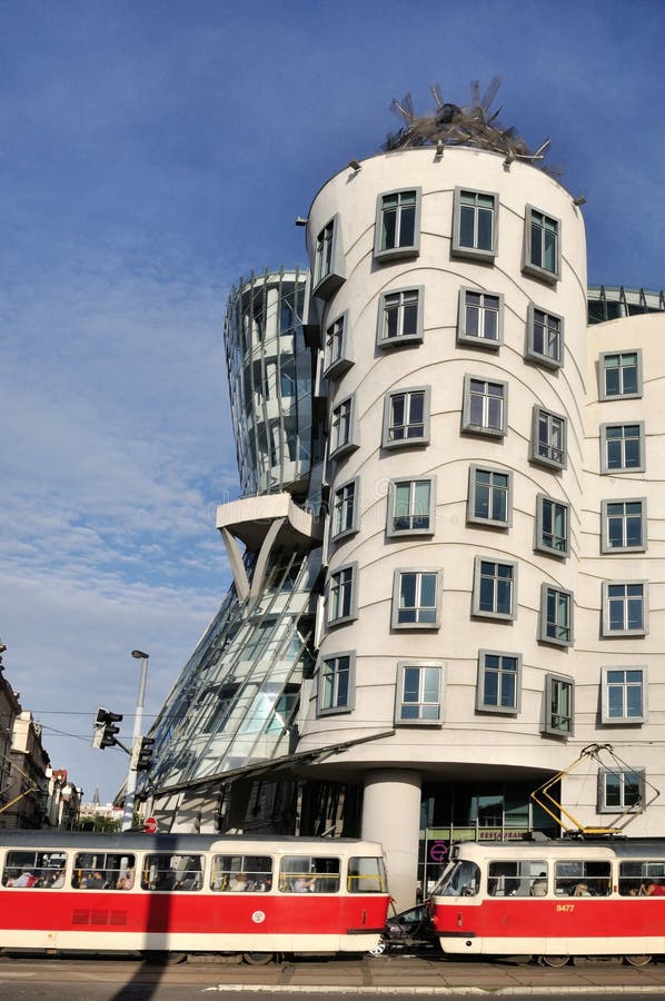 Dancing House editorial photography. Image of blue, modern - 29561737