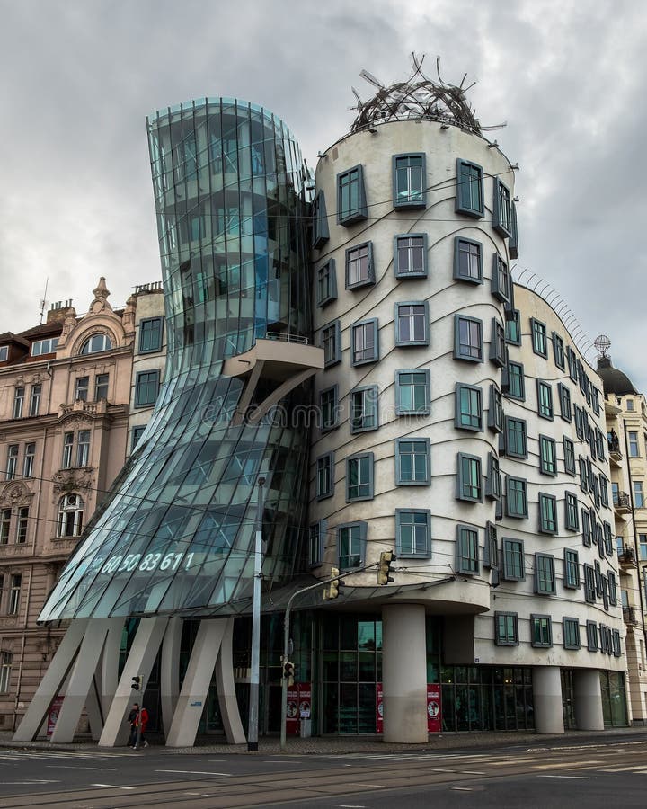 Dancing house in Prague editorial photography. Image of attraction ...