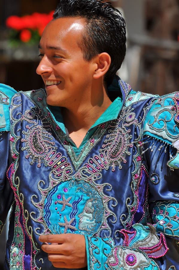 Dancing peruviano fotografia editoriale. Immagine di alpino - 20688307