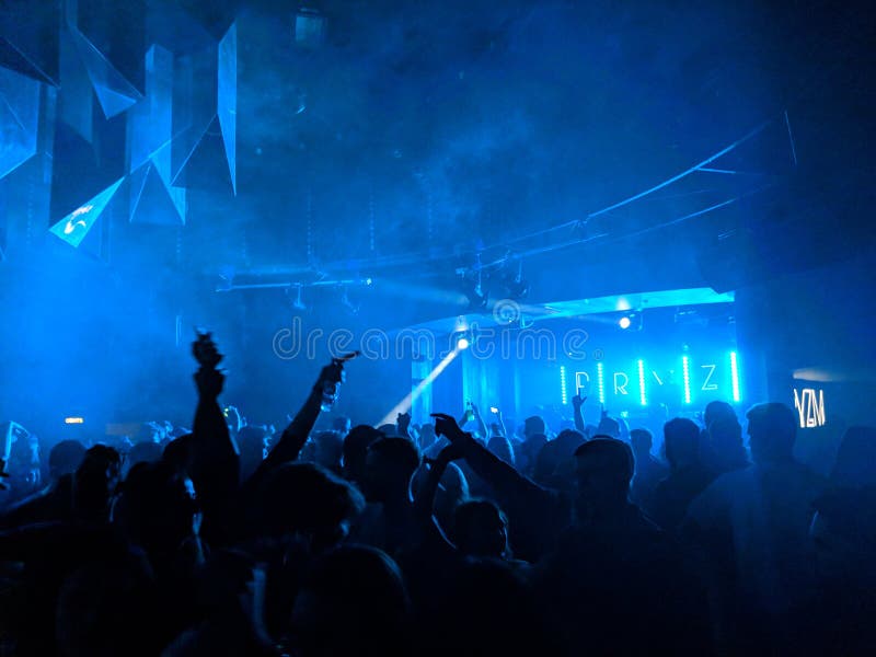 Nightclub editorial photo. Image of pryzm, night, dancing - 112915126