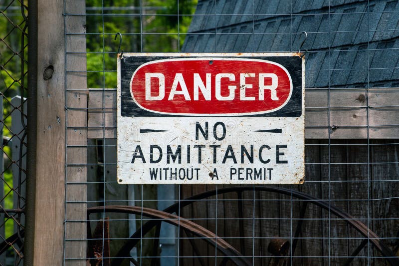 466 Beware Wire Stock Photos - Free & Royalty-Free Stock Photos from ...