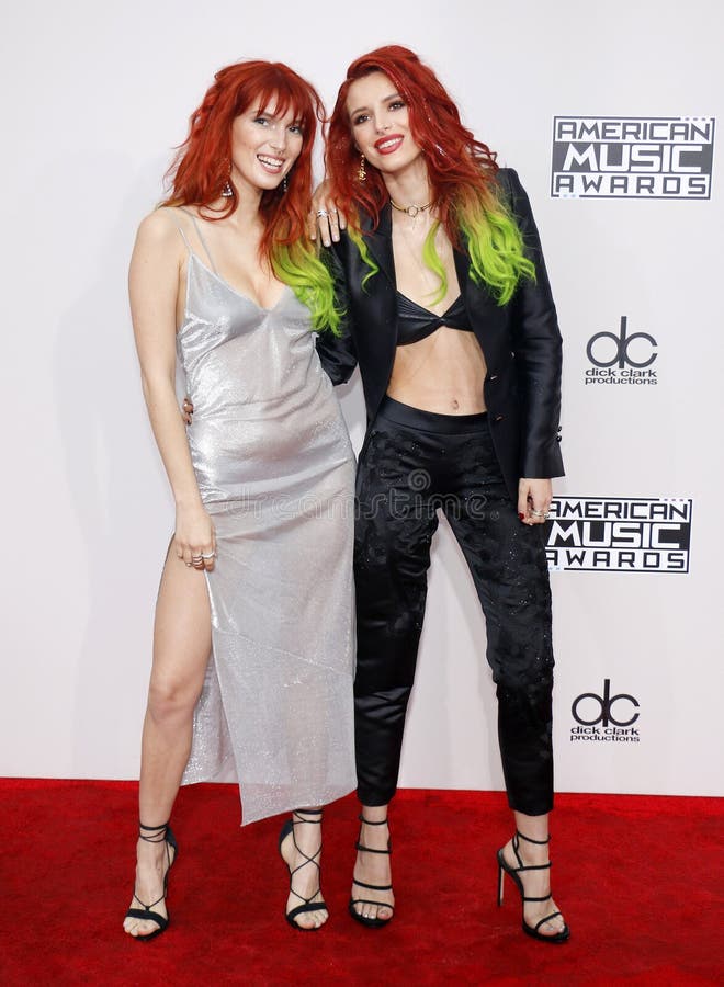 Dani Thorne y Bella Thorne foto editorial. Imagen de concesiones - 135591456