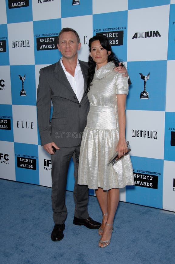 Daniel Craig, Satsuki Mitchell Editorial Image - Image of paul, santa ...