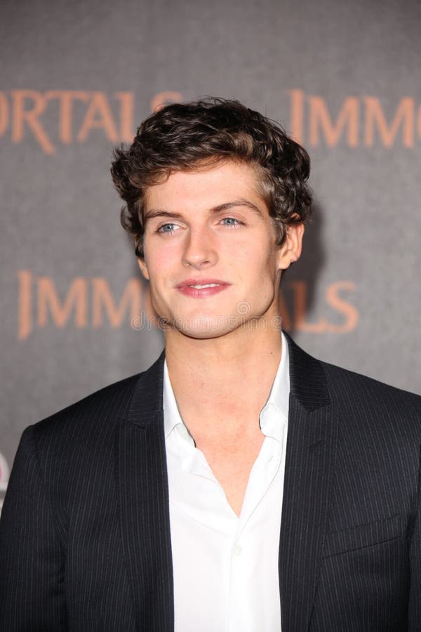 Daniel Sharman Imortais