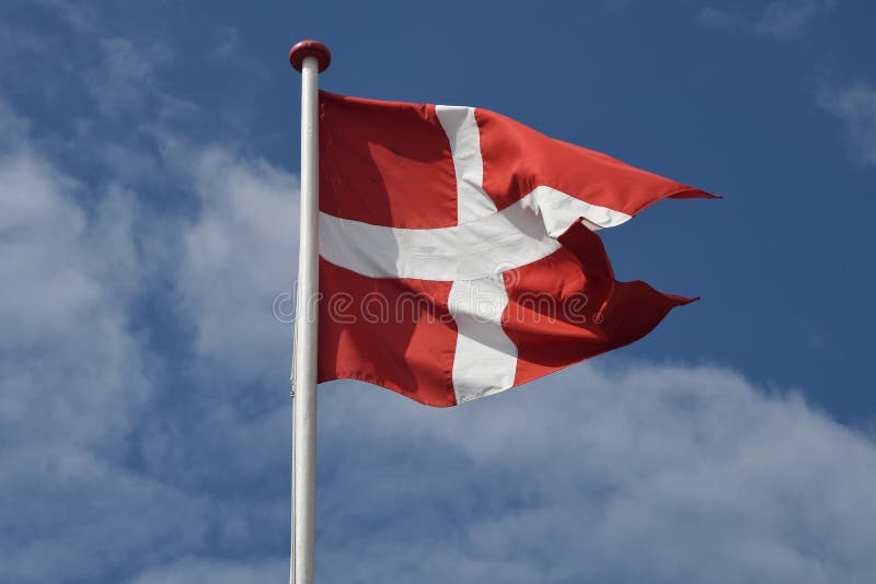 Deense Vlag Van Denemarken in Kopenhagen Redactionele Stock Afbeelding ...