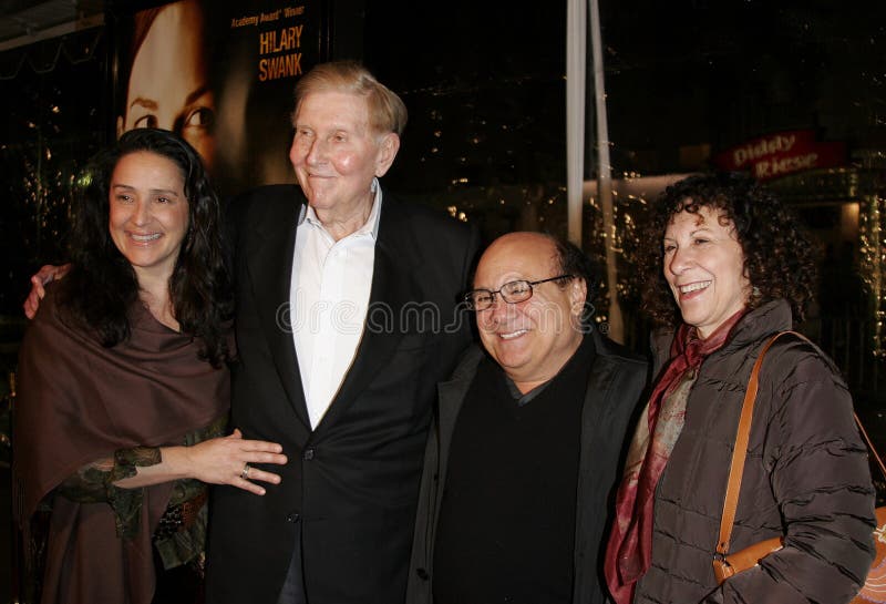 Sumner Redstone E Malia Andelin No Prêmio Tony 2009 Imagem Editorial ...