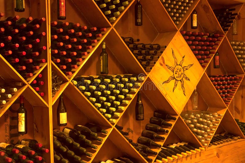 Dans Les Flancs Il Y a Un Cognac Image stock éditorial - Image du ...