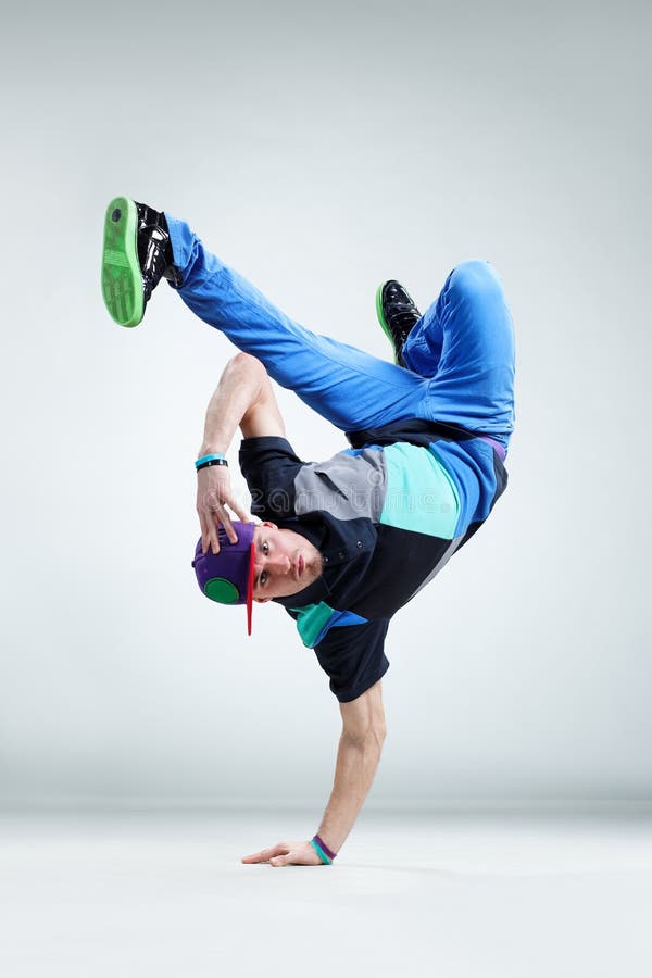 Dansare arkivfoto. Bild av kallt, flygtur, mode, böjlighet - 17314584