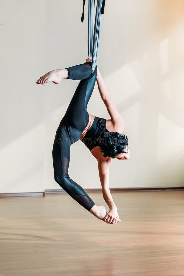 Acrobatique Photos Stock - Téléchargez 41,827 Photos libres de droits