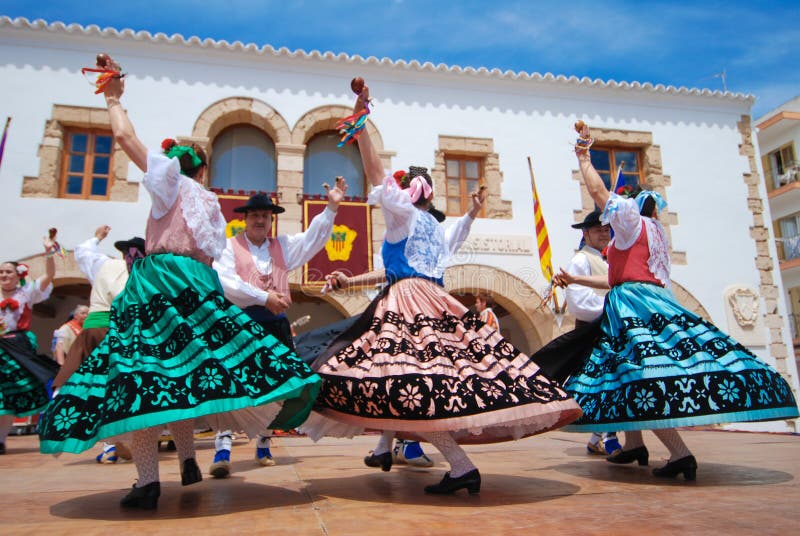 Danse De Folklore Dans Ibiza Espagne L'Europe Photo éditorial - Image ...
