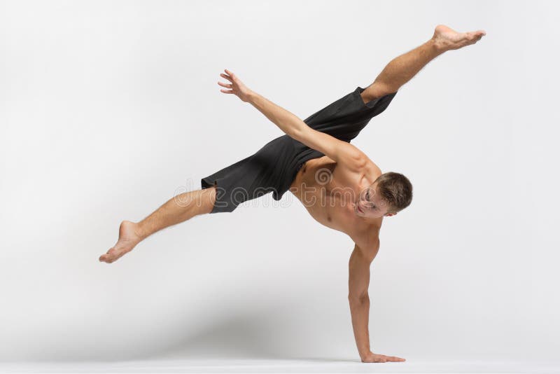 Le danseur photo stock. Image du ajustement, beau, figure - 18544534