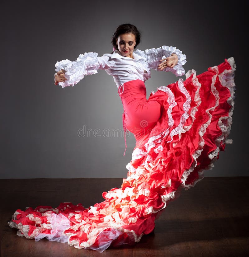 Danseur De Flamenco Dans La Belle Robe Photo stock - Image du beau ...