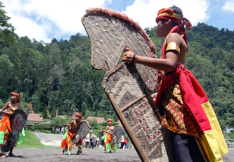 Jathilan Art Performance, Indonesia Foto editorial - Imagen de ritual ...