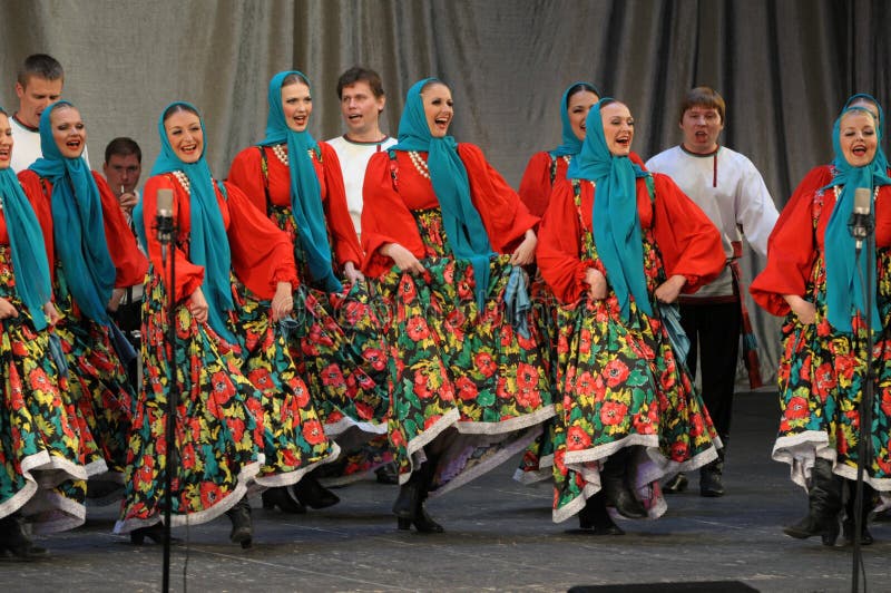 Danza rusa fotografía editorial. Imagen de grupo, entretenga - 29164982