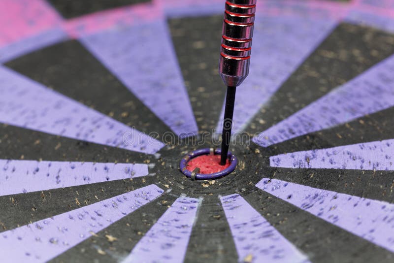 Dardo fotografia stock. Immagine di missione, capo, cerchio - 82031930