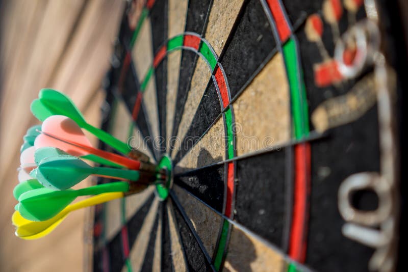 Dards photo stock. Image du collé, panneau, gibier, précis - 481710
