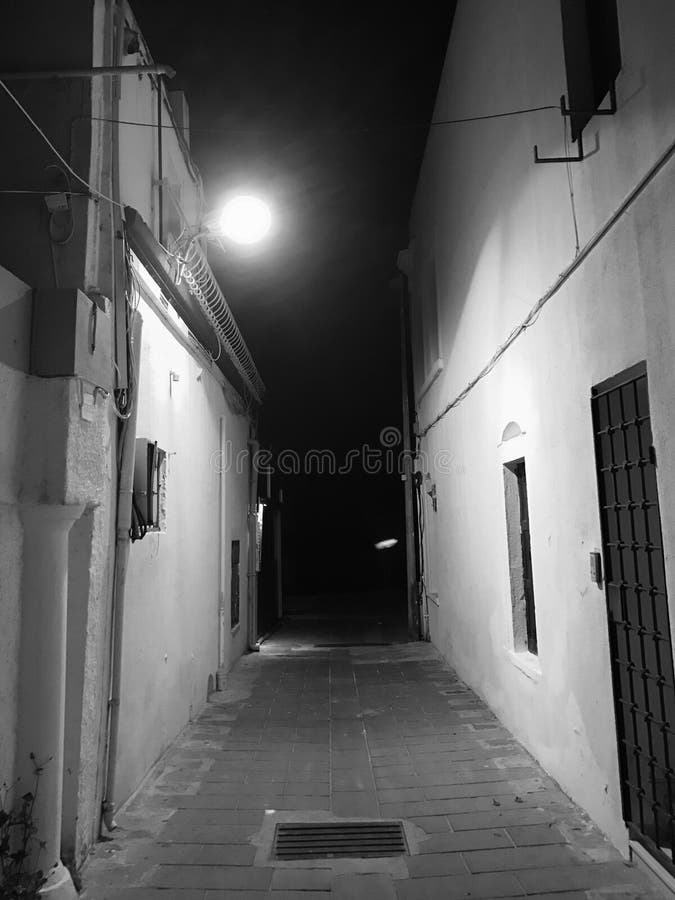 Dark alley stock image. Image of dark, alley, spooky - 87713523