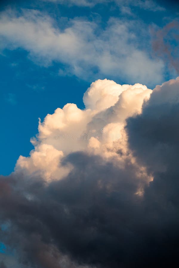 50,710 Light Grey Sky Stock Photos - Free & Royalty-Free Stock Photos ...