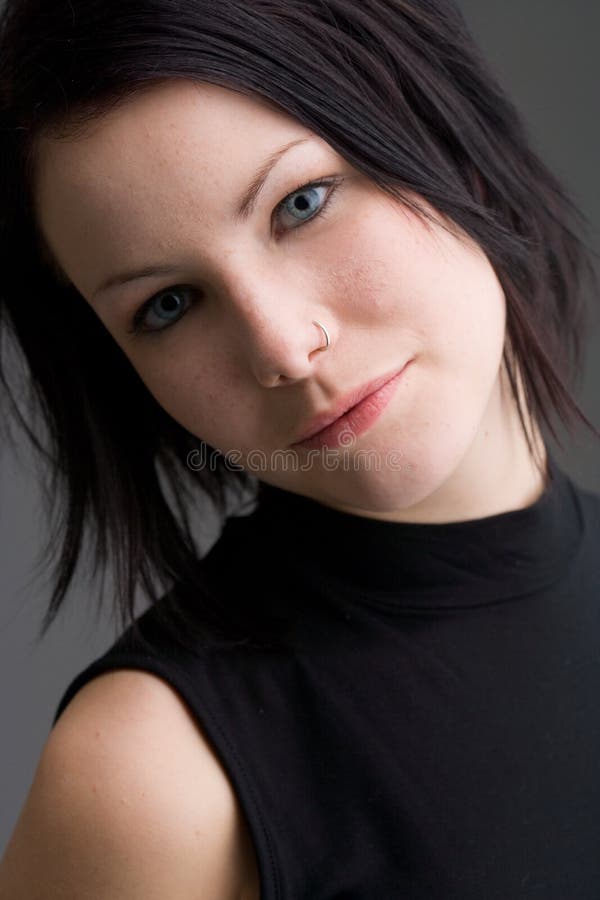 490+ Dark haired beauty Free Stock Photos - StockFreeImages