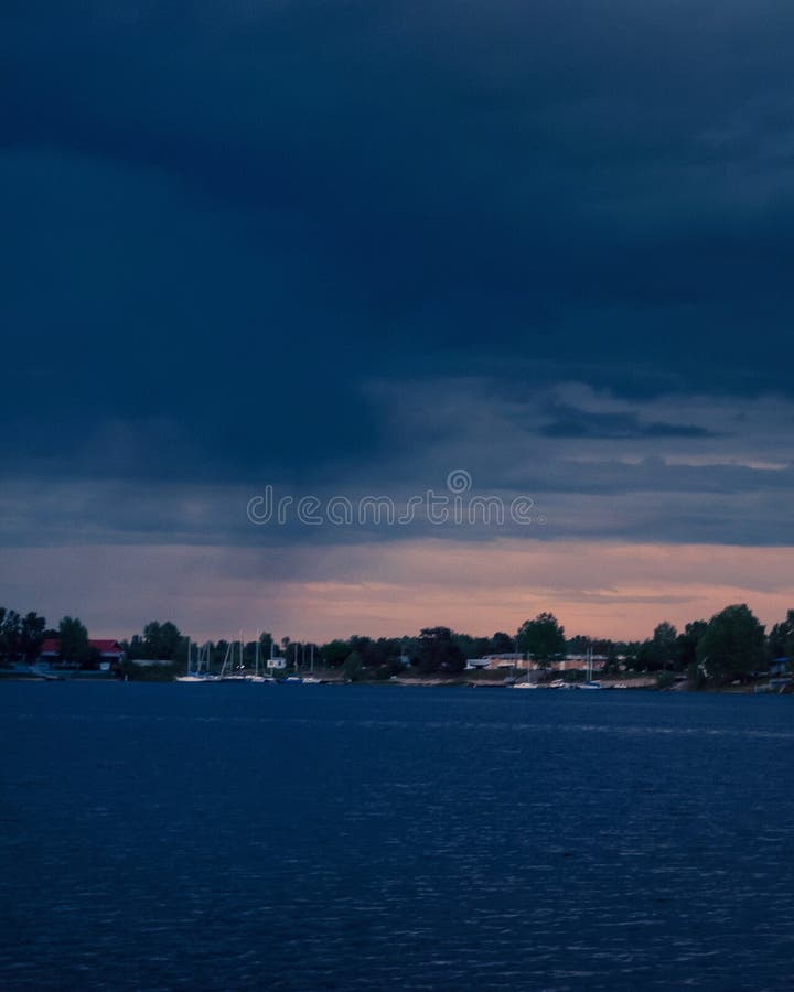 Dark Blue Sky, Dark Clouds, Stormy Weather, Stormy Sky and Clouds ...