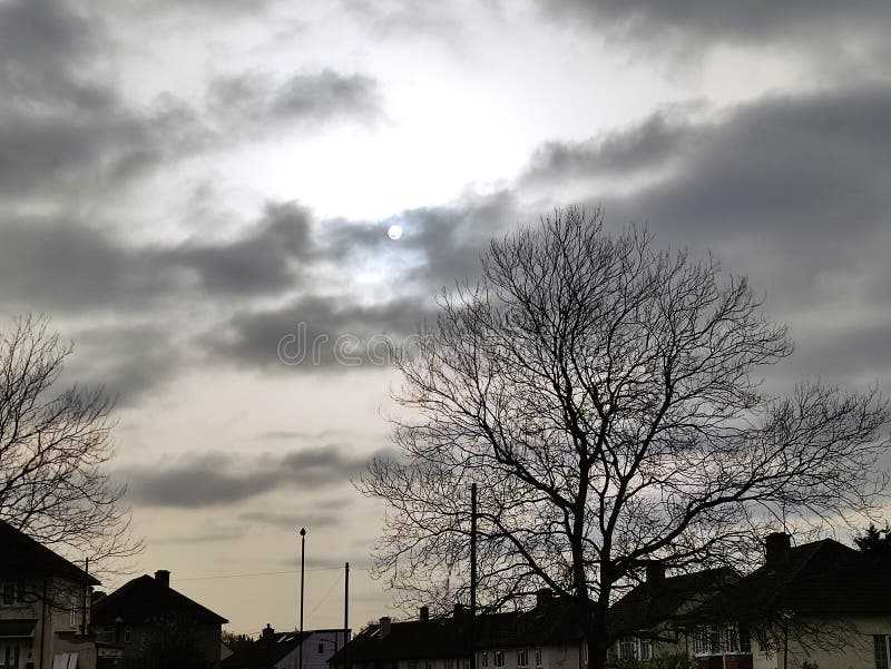 Dark Sunlight on Cloudy Sky in Windy Day at London, UK Stock Photo ...