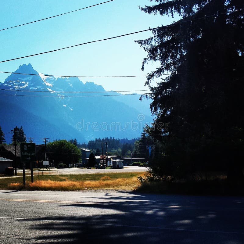 Darrington WA editorial photo. Image of mountain, town - 49971896