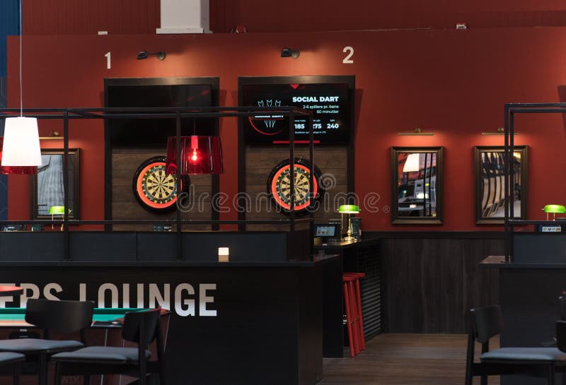Darts boards in bar editorial photography. Image of room - 176614707