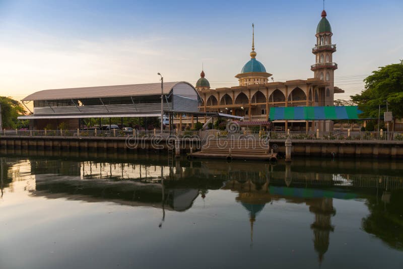 Darul Muttakin Mosque in Bangkok , Thailand Stock Photo - Image of ...