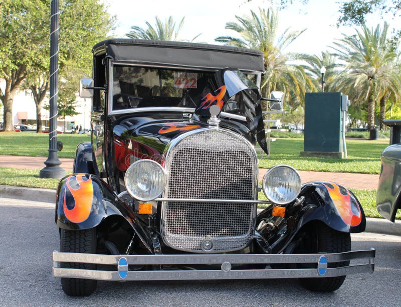 Altes Ford-Auto stockbild. Bild von befahrbar, baumuster - 29700187