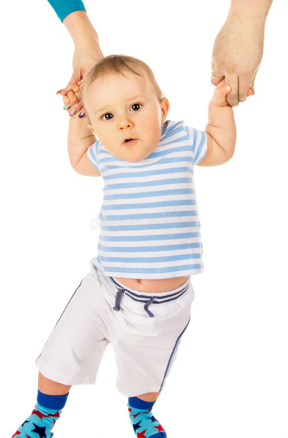 Das Baby Lernt, Die Ersten Schritte Zu Tun Stockbild - Bild von leben ...