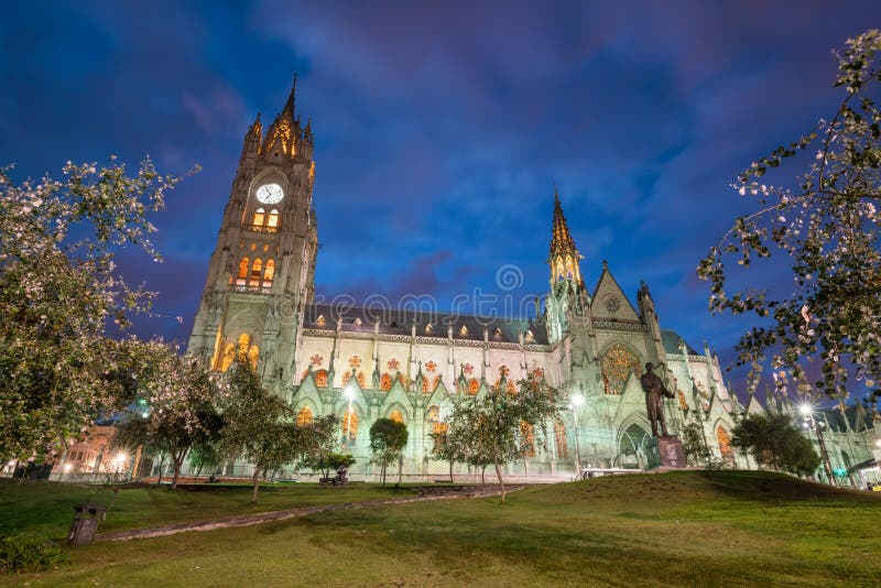 Das Basilika Del Voto Nacional in Quito Redaktionelles Foto - Bild von ...